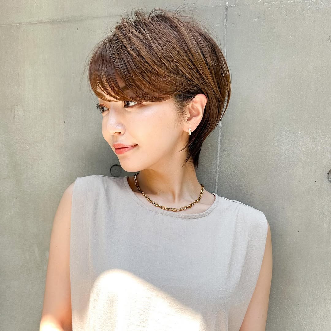 【最新版】秋におすすめなブラウンカラーのショートヘア22選！デザインに注目！ | Distinct_Media 美容師のためのWEBマガジン
